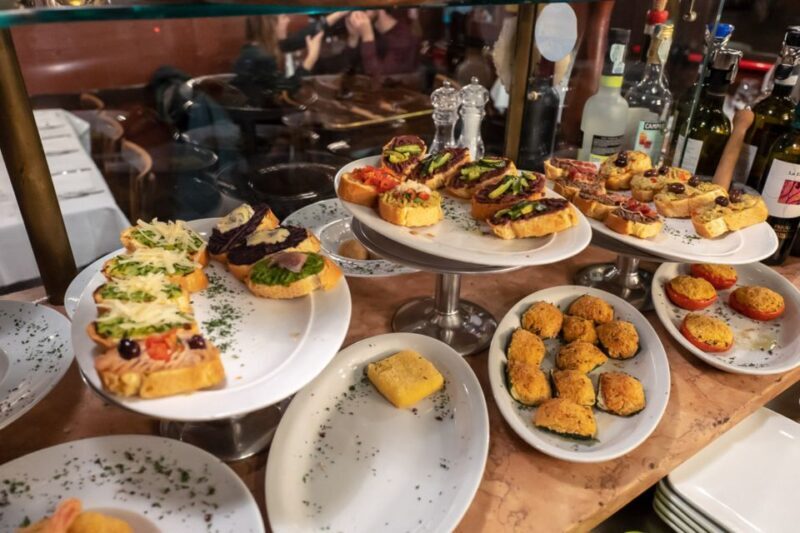 Venice: Venetian Style Carnival Pub Crawl - The Experience in Detail: What to Expect from the Venetian Carnival Pub Crawl