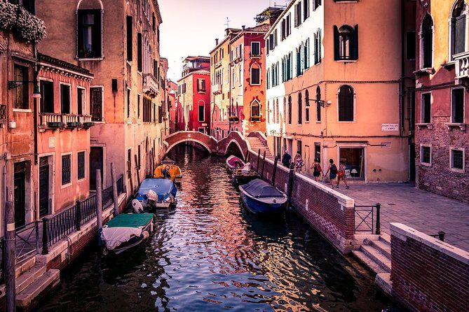 Venice Walking Tour and Gondola Ride - Exploring the Itinerary and Experience