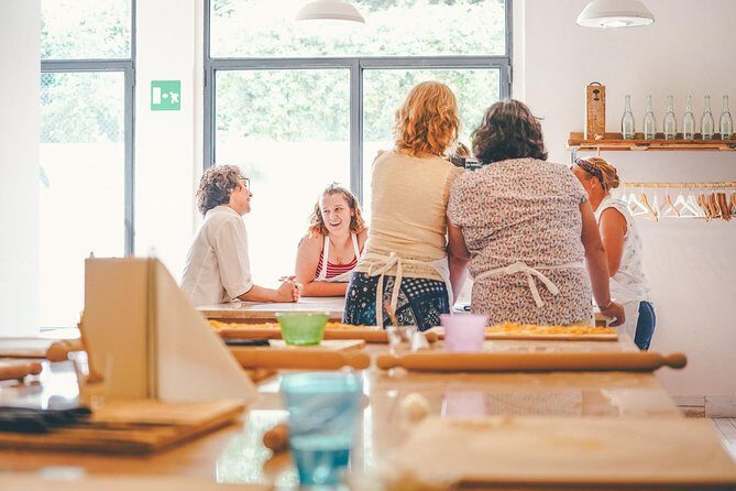 Verona: Italian Cooking Class with Pasta, Risotto and Tiramisù - FAQ