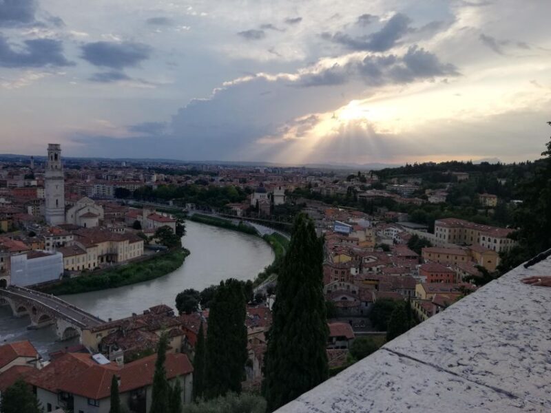 Verona: Night Walking Tour - Key Points  