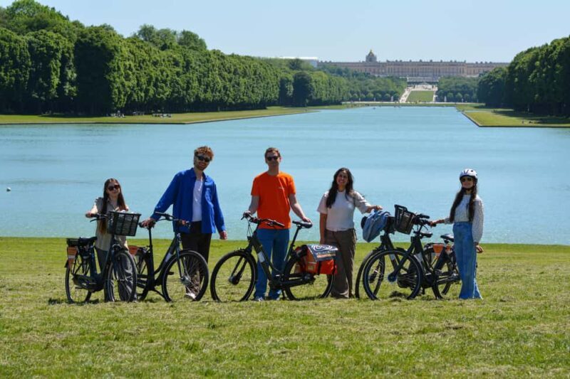 Versailles: Bike Tour on a premium Dutch bike - Key Points
