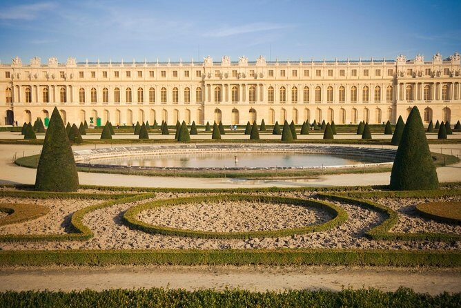 Versailles Domain Bike Tour with Palace Entry by Train from Paris - The Group Dynamics and Logistics