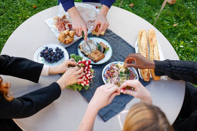 Versailles: Farmers Market & Royal Vegetable Garden Food Tour - Who Should Consider This Tour?