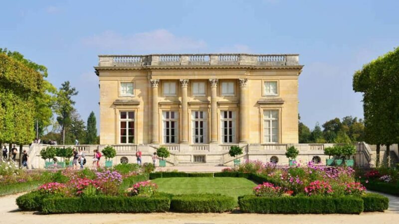 Versailles: Garden Private Guided Tour & Palace Entry Ticket - Entry to Versailles Palace: Self-Guided Exploration