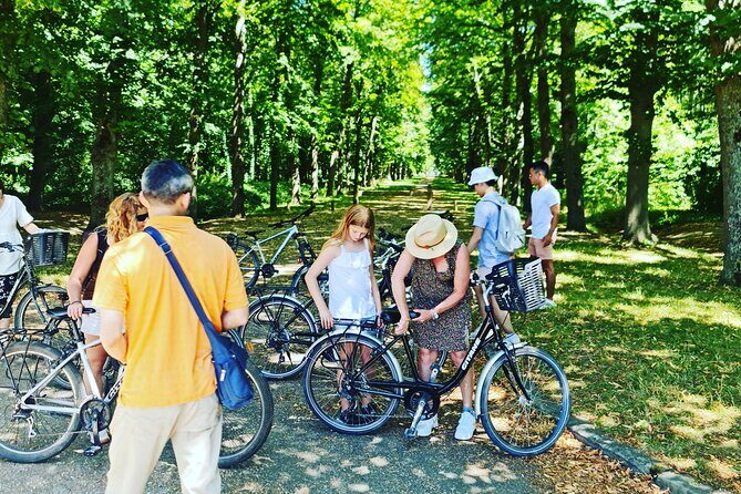 Versailles Golfcart & Bike Guided Tour: Gardens Hamlet Fountains - Frequently Asked Questions