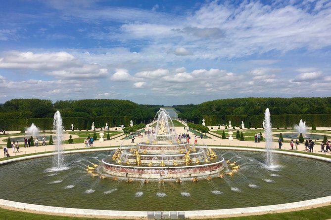 Versailles Palace & Giverny Private Tour with Lunch&Hotel Pick-up - FAQs
