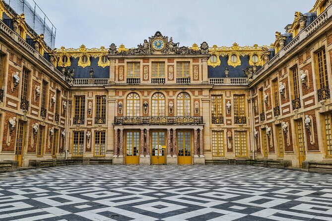 Versailles Palace Guided Experience and Gardens Entry 10 PPL Max - Key Points