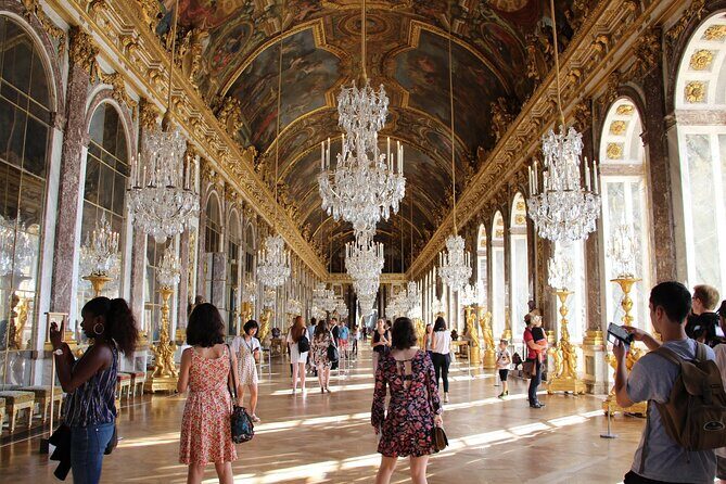Versailles Palace timed entrance ticket with Audio Guide - Who Should Consider This Tour?