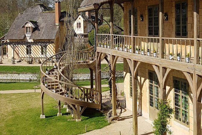 Versailles Private Day Excursion with Palace, Gardens & Trianon - FAQ