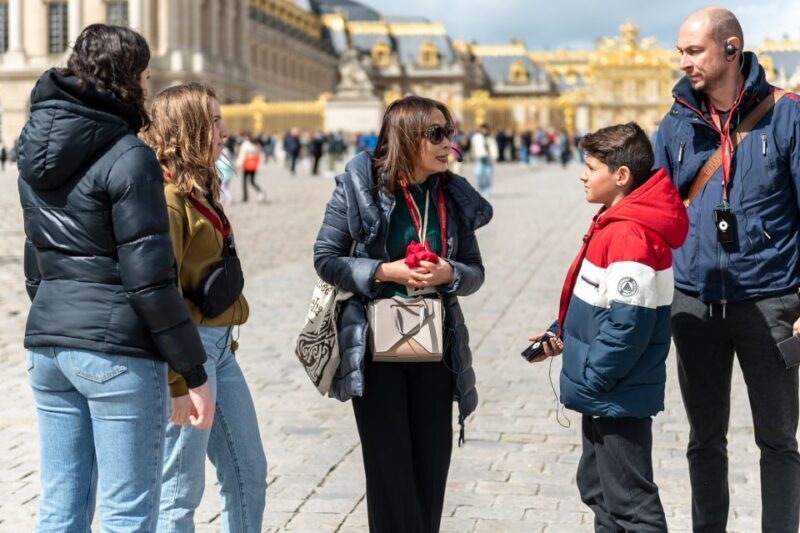 Versailles: Private Family Tour of Palace w/ Reserved Entry - FAQ