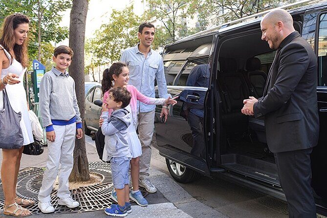 Versailles Private Half Day Guided Tour Hotel Pickup & Transfer - FAQ