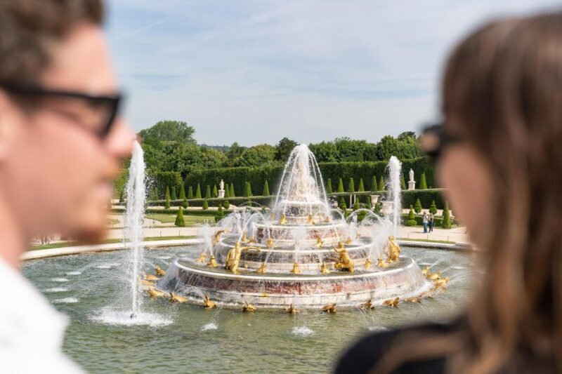 Versailles: Skip-the-Line Versailles Palace and Gardens Tour - Key Points