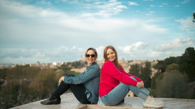 Vespa scooter tour in Rome with Pro-Photographer - Key Points
