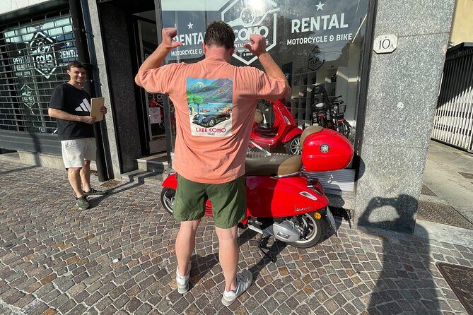 Vespa tour adventure on the lake - A Deep Dive into the Vespa Lake Como Experience