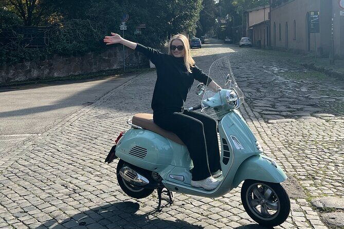 Vespa Tour in Rome Driven by Us with Optional Pick Up - FAQs