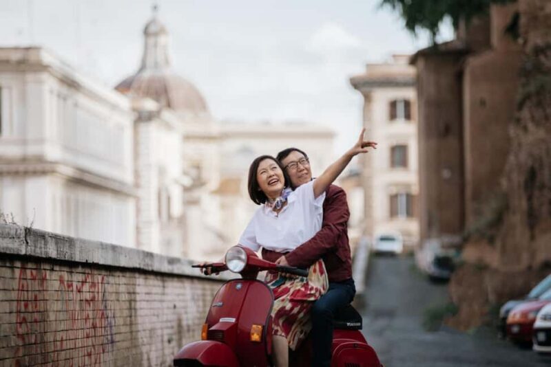 Vespa Tour with Professional Photography in Rome - FAQ