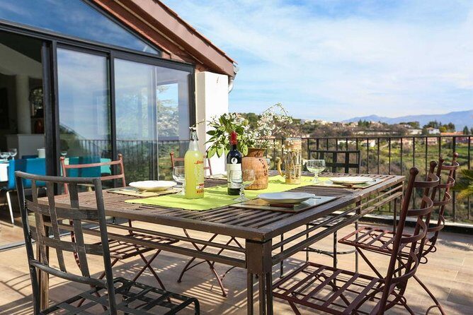 Viator Exclusive: Local Cooking Class & Dinner with View of Nice - How the Group Dynamic Affects the Experience