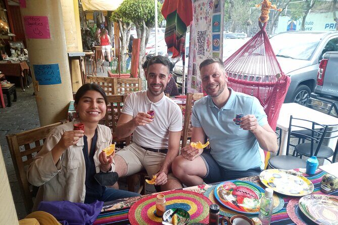Vibrant Coyoacán Art Tour with Flavorful Mexican Fruit Tasting! - Authentic Experiences: What Reviewers Appreciated