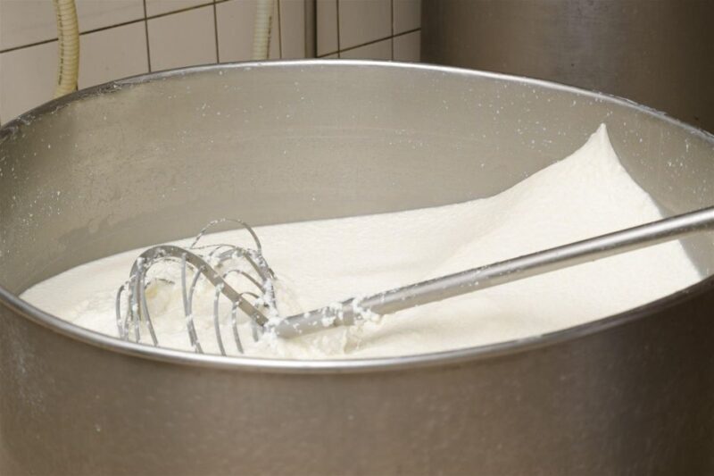 Vico Equense: Tour in the dairy "Mozzarella Experience" - An In-Depth Look at the Mozzarella Experience Tour  