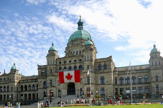 Victoria Private Tour Visiting City and Butchart Gardens - FAQ