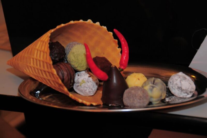 Vienna: 2.5-Hour Viennese Coffee, Cake, and Chocolate Tour - Key Points