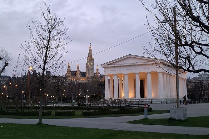 Vienna City Walk 3h - Unpacked & Hidden Places (DE/EN) - FAQ