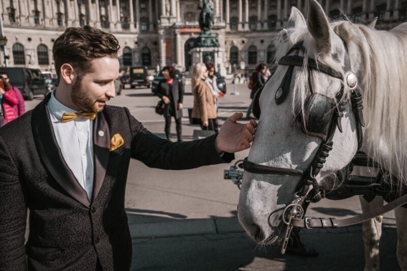 Vienna: Culinary Horse-Drawn Carriage Experience - Key Points