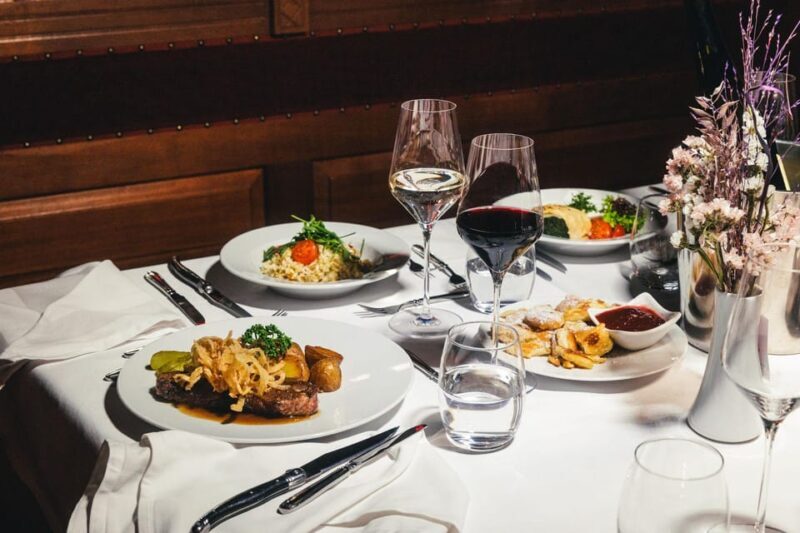 Vienna: Johann Strauss Dinner Show at the Prater - FAQ