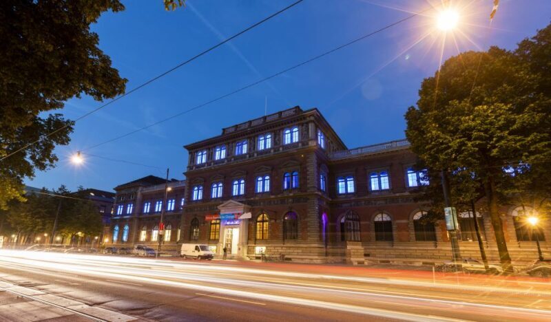 Vienna: Panoramic Night Tour by Bus - What Reviewers say