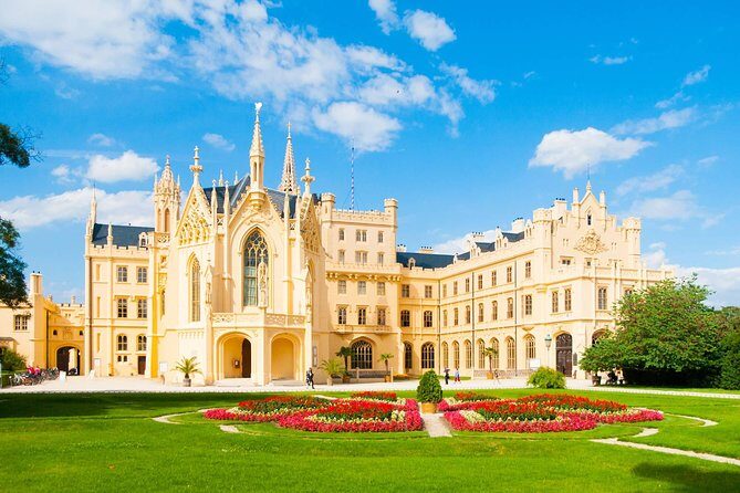 Vienna-Prague One-Way Sightseeing Tour Bus - Who Is This Tour Best For?