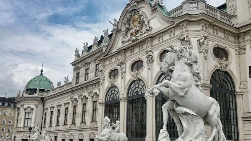 Vienna Private Walking Tour including State Opera - The Role of the State Opera