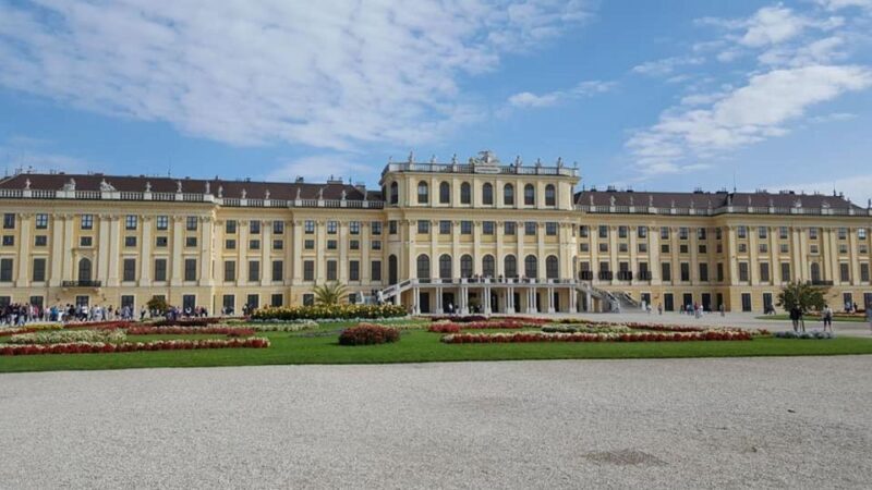 Vienna: Schönbrunn Palace & Christmas Market Walking Tour - Practical Details & Considerations