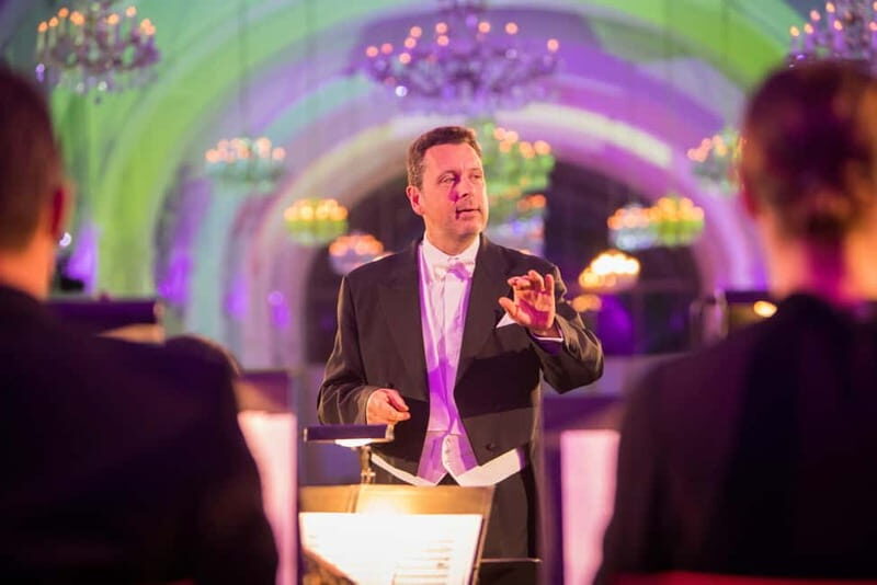 Vienna: Schönbrunn Palace Evening Tour, Dinner and Concert - Key Points