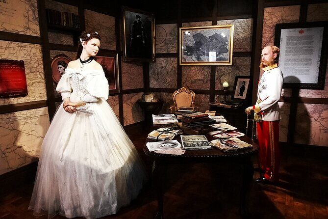 Vienna: Skip-the-Line Ticket to Sisi Museum, Hofburg and Gardens - The Sum Up