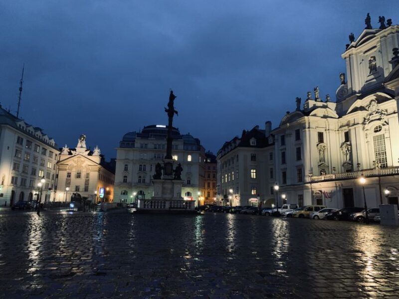 Vienna: Spooky Ghost Tour in English - Key Points