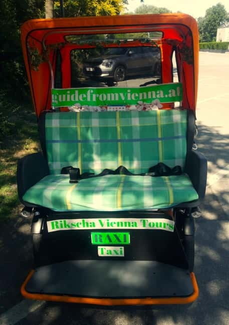 Vienna: Tour with locals in RAXI electric rickshaw - Who will love this tour?