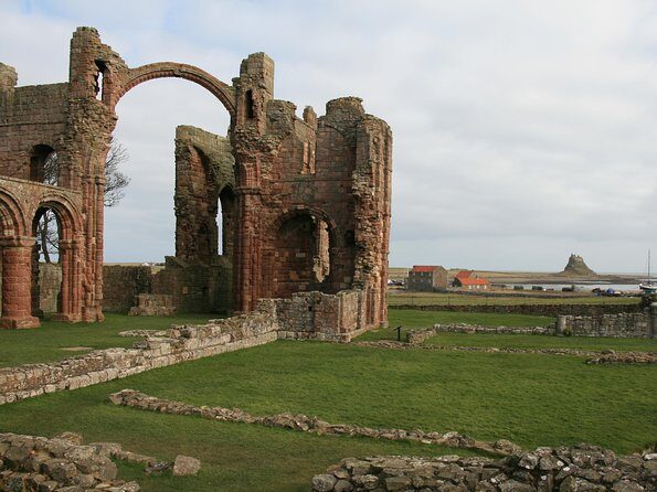 Viking Coast and Alnwick Castle Very Small Group Tour from Edinburgh - The Guides Make All the Difference