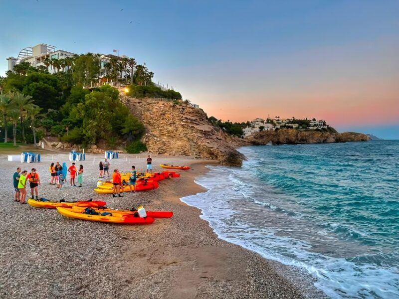 Villajoyosa: Moonlight kayaking and dinner under the stars - Who Should Consider This Tour?