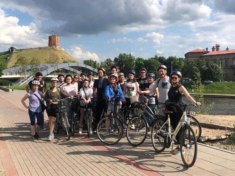 Vilnius: City Bike Tour of Vilnius Highlights - The Experience and Guide Quality