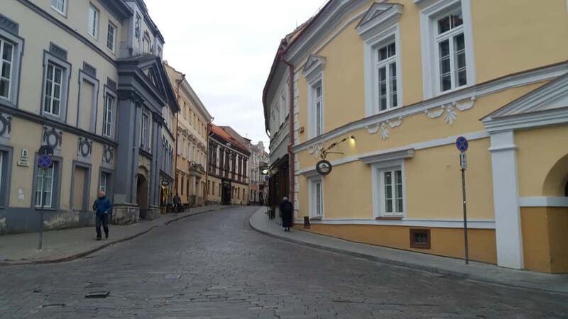 Vilnius: Morning Coffee Tour with Local Guide - Key Landmarks and Cultural Insights