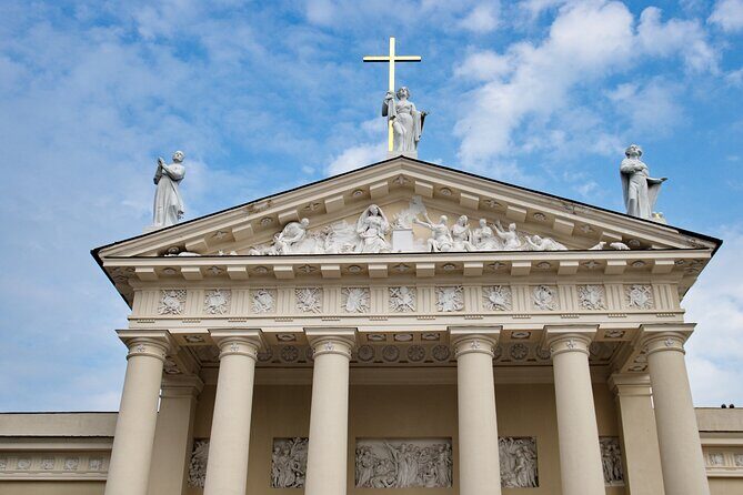 Vilnius Scavenger Hunt and Highlights Self Guided Audio Tour - Key Points