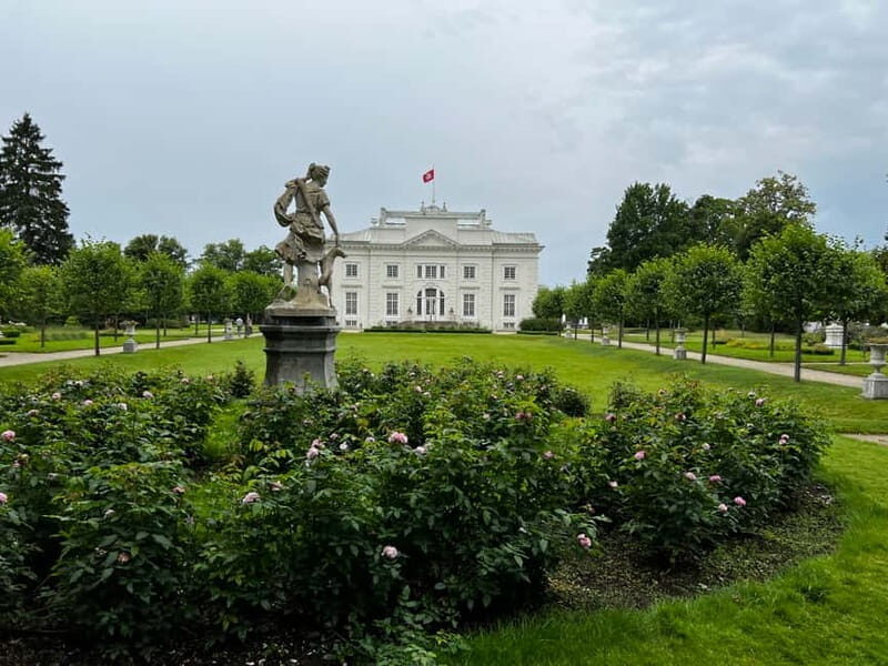 Vilnius: Trakai, Uzutrakis Manor, Hill of Angels, Boat Ride - Traditional Cuisine and Local Flavors