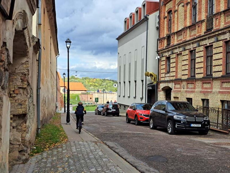 Vilnius: Walking Tour with a Local Guide - Small groups - Key Points