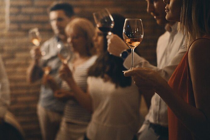 Vino Voyage Niagara Wine Country Bus Tour - FAQ