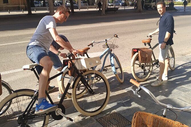 Vintage Style Bike Rental in Malaga - The Sum Up