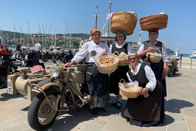 VIP 90" Private Sidecar Tour of Athens Acropolis & Lycabetus - The Sum Up