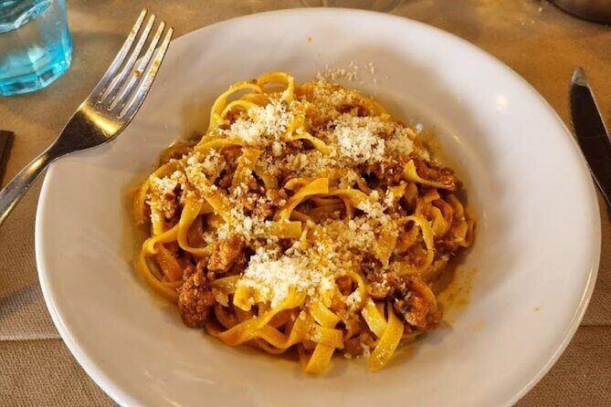 VIP Chianti, Brunello wine & Pienza with lunch From Siena - Frequently Asked Questions