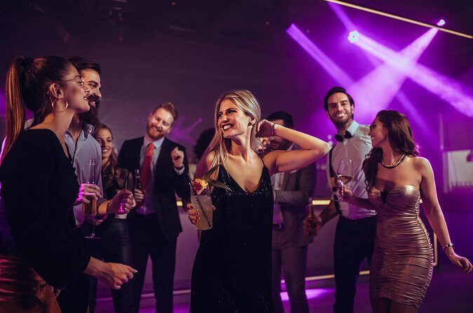 VIP Club Crawl Fremont Street, Las Vegas: Entry & Drink Specials - What Reviews Reveal