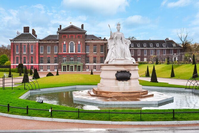 VIP Kensington Palace Gardens Tour & Royal Tea Crown Experience - What Reviewers Loved
