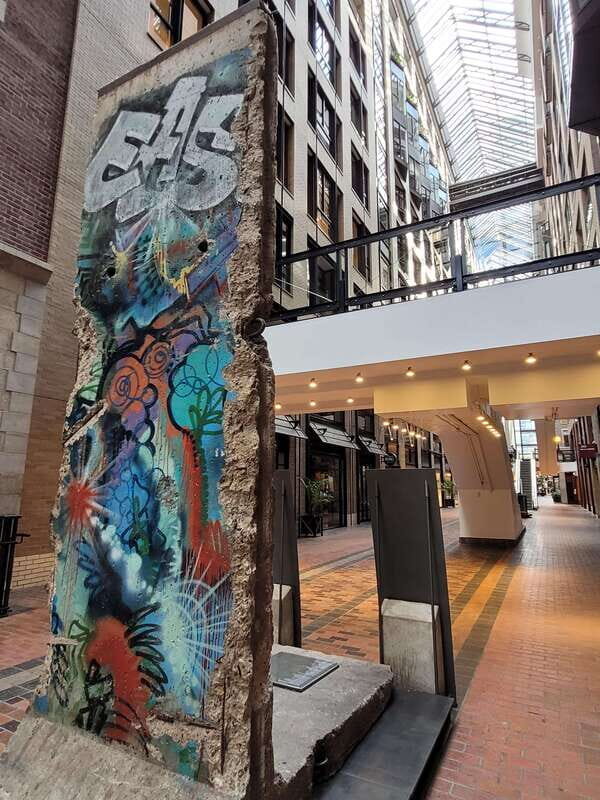 VIP Montreal City Tour 8 Hours with transport - FAQ